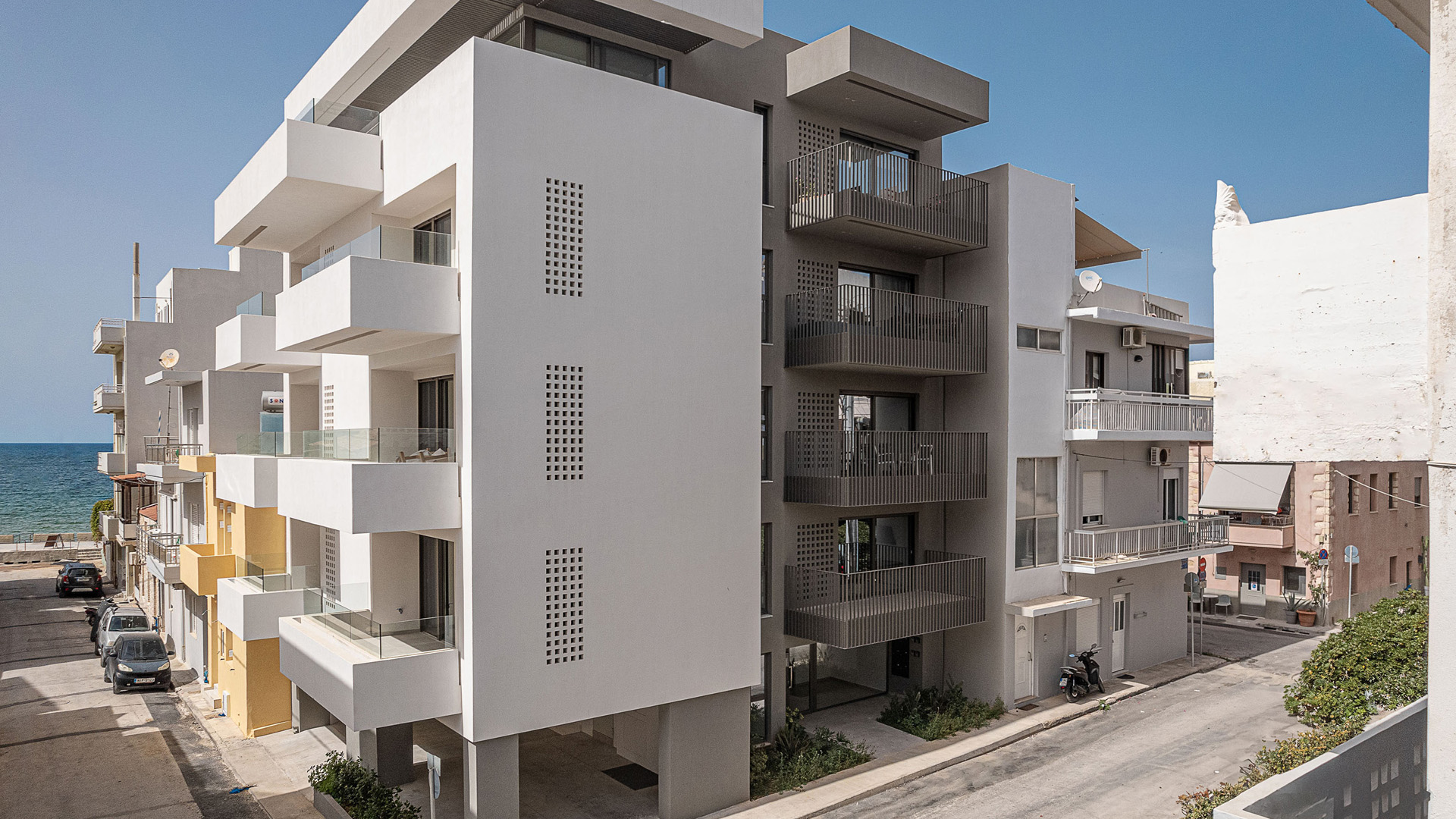 Apartment Building | ΝΕΟΚΕΜ